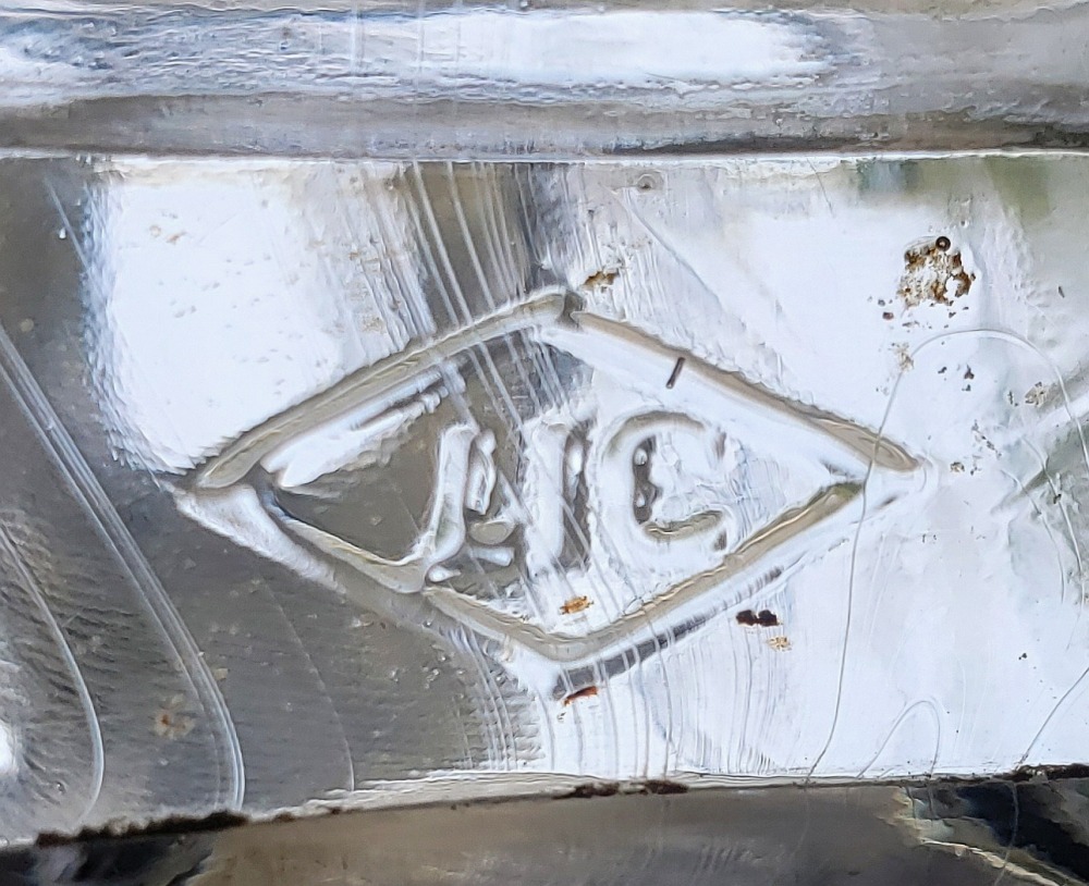 Some (so far) Unknown / Unidentified Marks on Glass Bottles